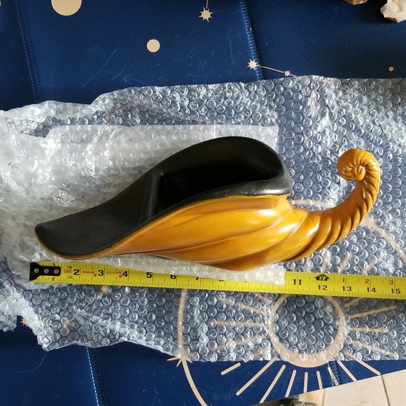 Accents | Vtg Hand Made Ceramic Cornucopia Centerpiece | Poshmark